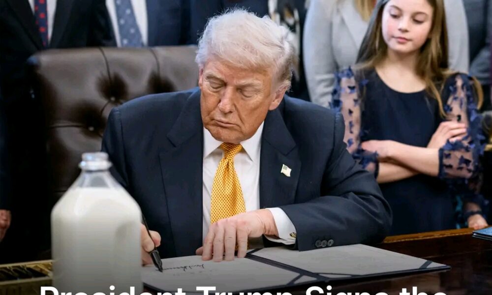 Trump signs a law returning whole milk to school lunches - USAtalkin